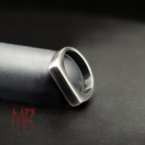 Fergus Stone Ring – Morbid Rags